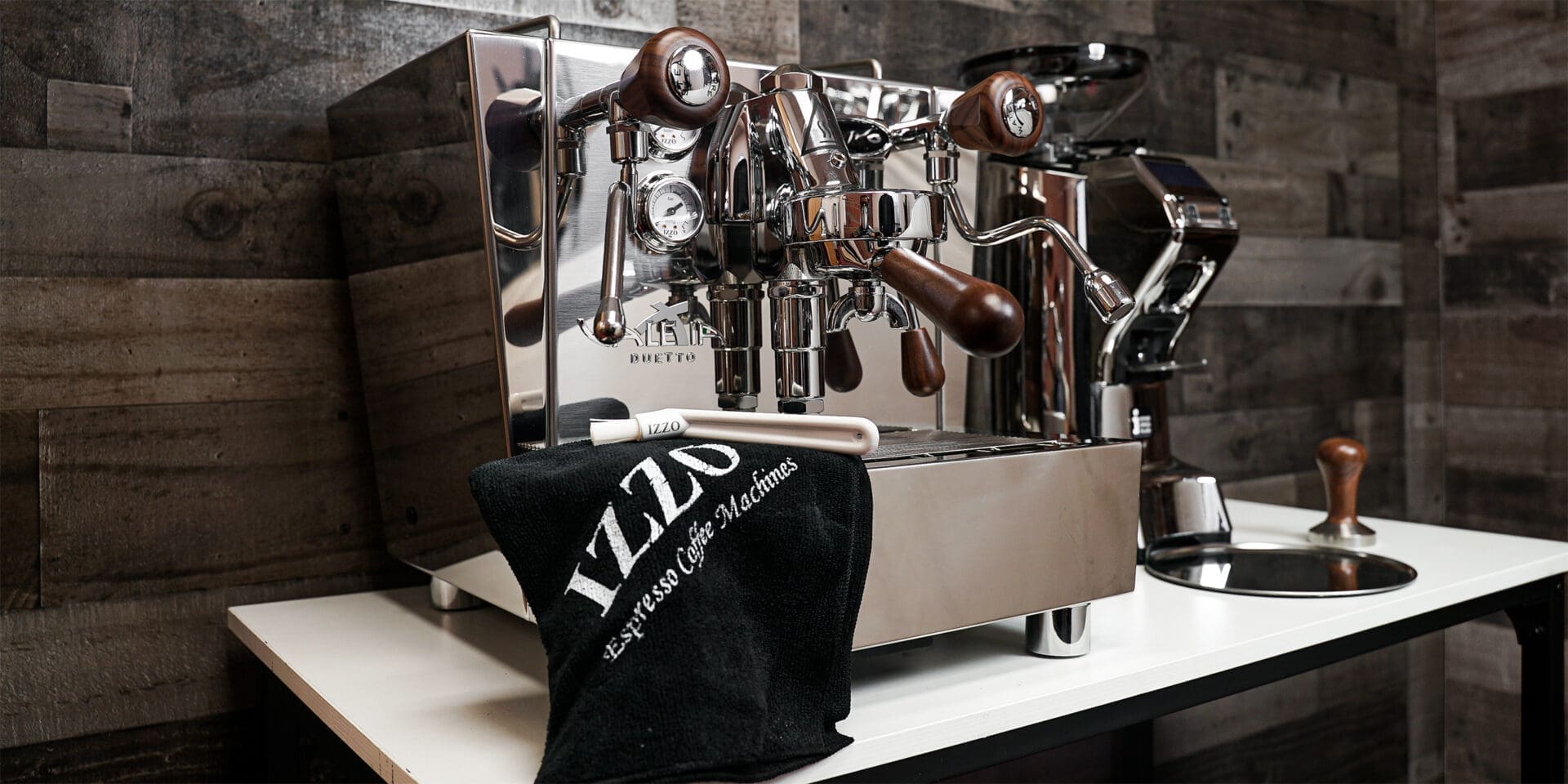 1st-line Equipment - Espresso Machines and Espresso Grinders