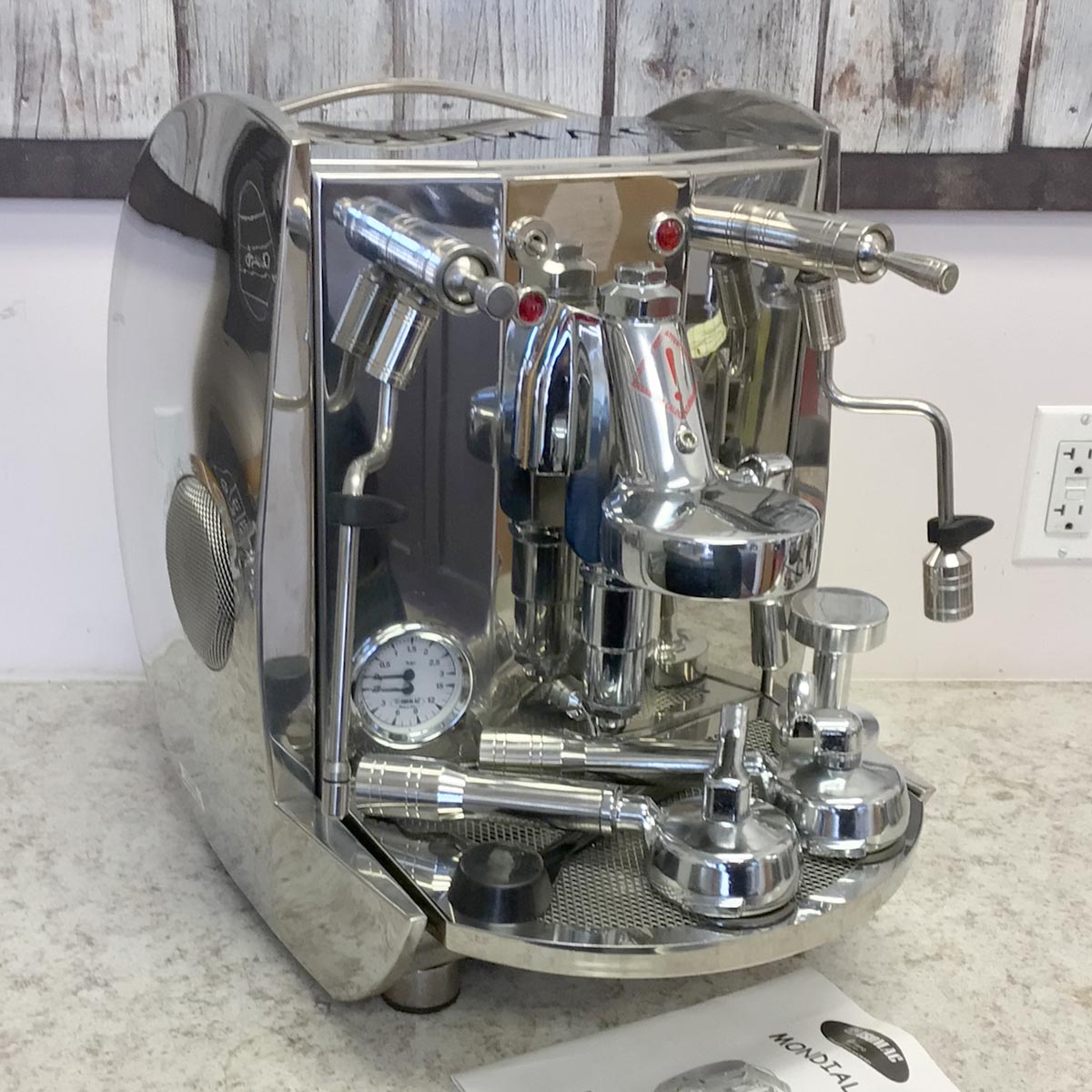 SIDEWALK SALE - Isomac Mondiale HX Espresso Machine (E013) | 1st-line.com